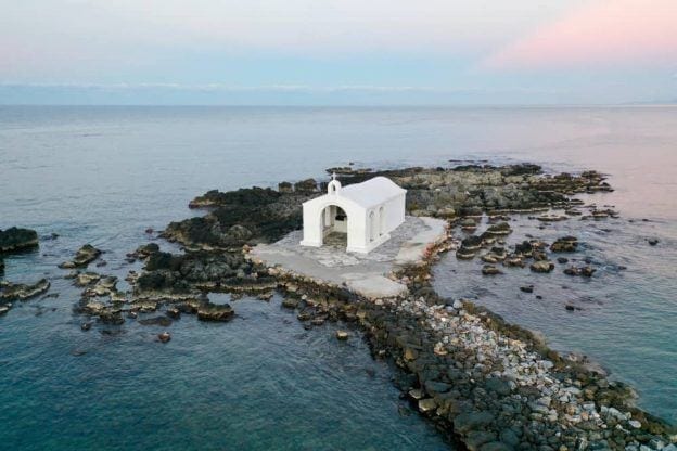 Birdwatching in Crete: 10 Important Sites and Birds of Prey