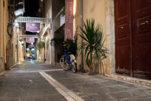 Nightlife in Rethymnon: Top Things to Do at Night