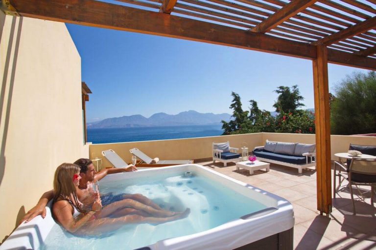 Crete for Seniors: Things to Do in Crete for Older People and Pensioners