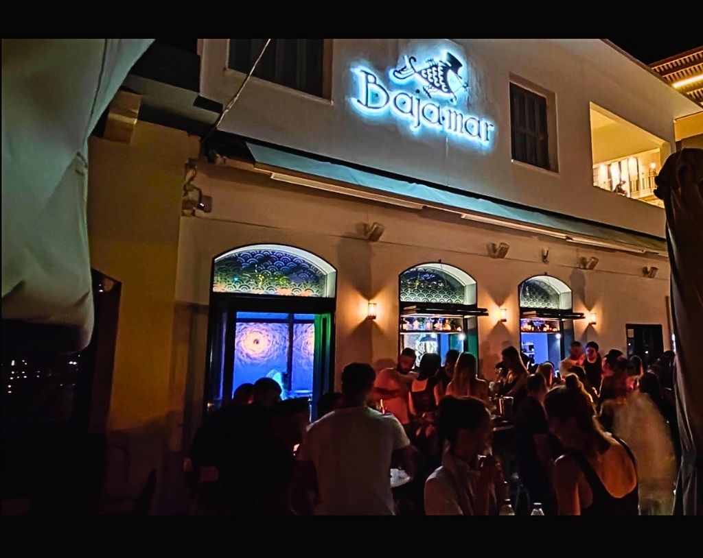 14 Best Bars in Agios Nikolaos Crete: Rooftop, Pubs, Sports & Cocktail ...