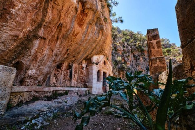 10 Most Stunning Monasteries in Crete ⛪