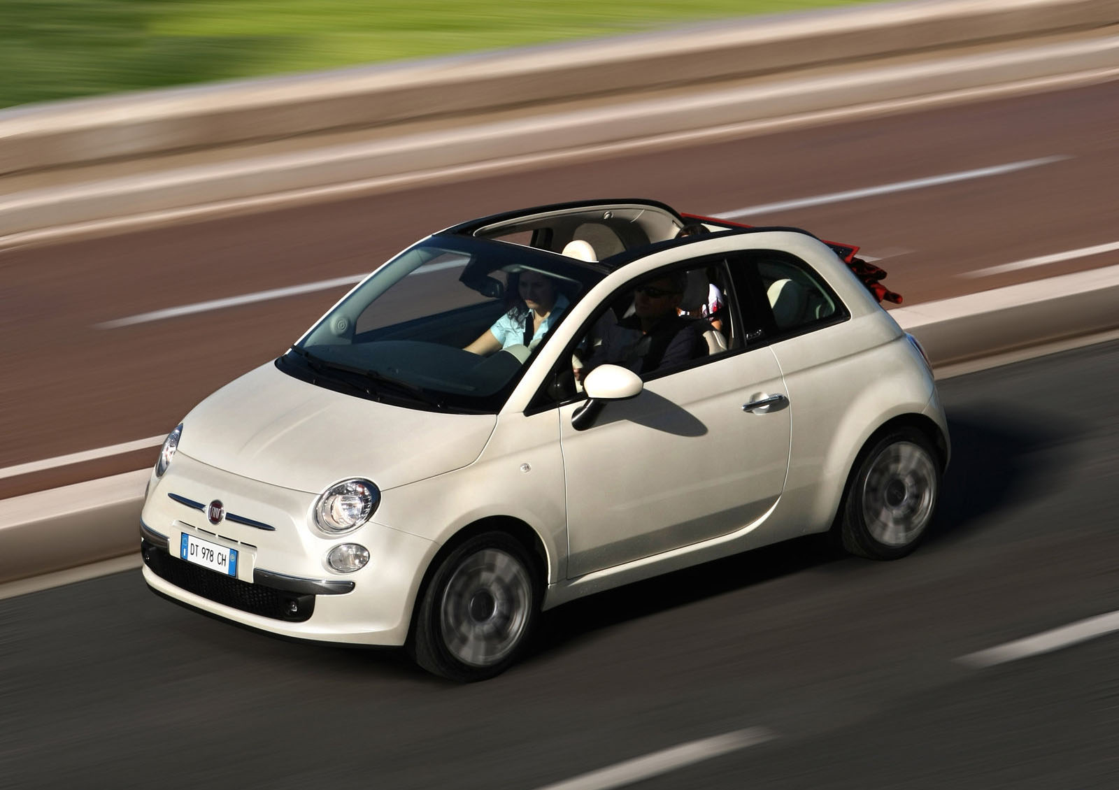Fiat 500 cc • Group L. Cabriolet • Rental Center Crete